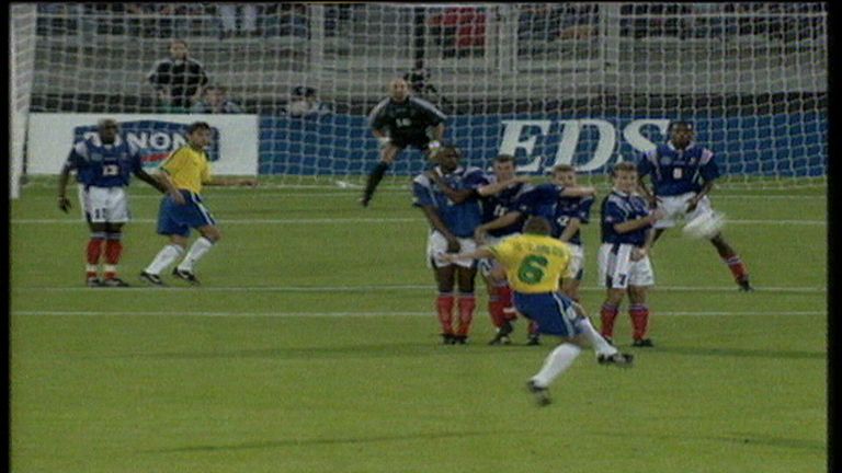 Roberto Carlos' incredible Tournoi free-kick | Video | Watch TV Show ...